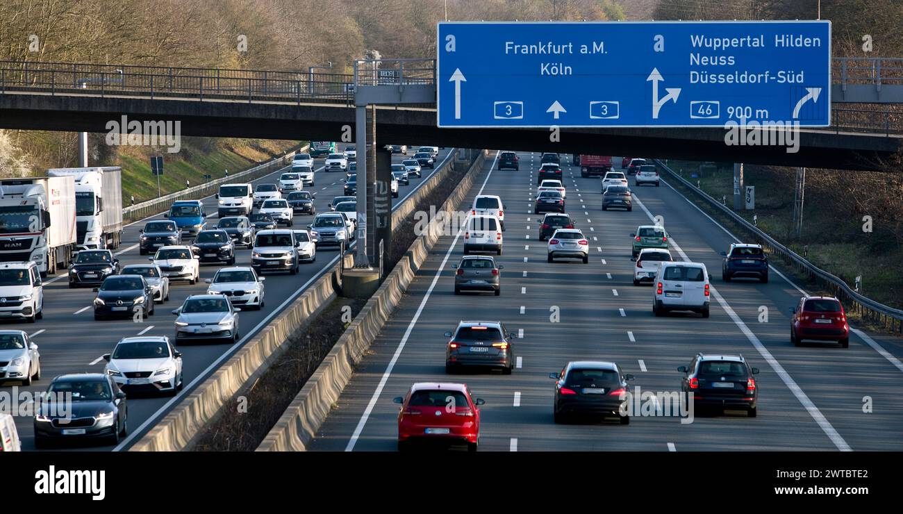 Many cars on the A 3 motorway, Erkrath, Bergisches Land, North Rhine ...