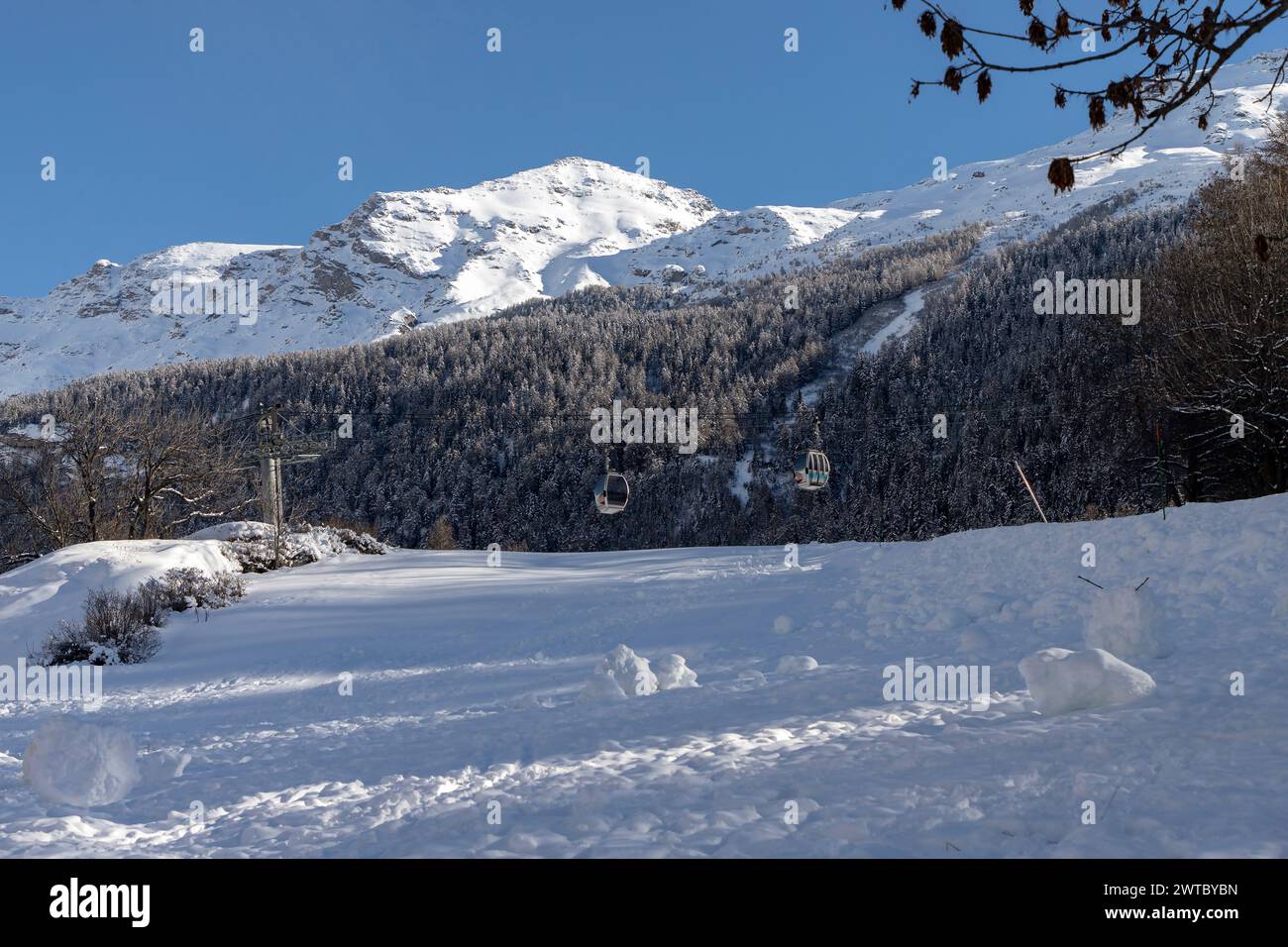 View of a ski slope at Val-Cenis, France Stock Photo - Alamy