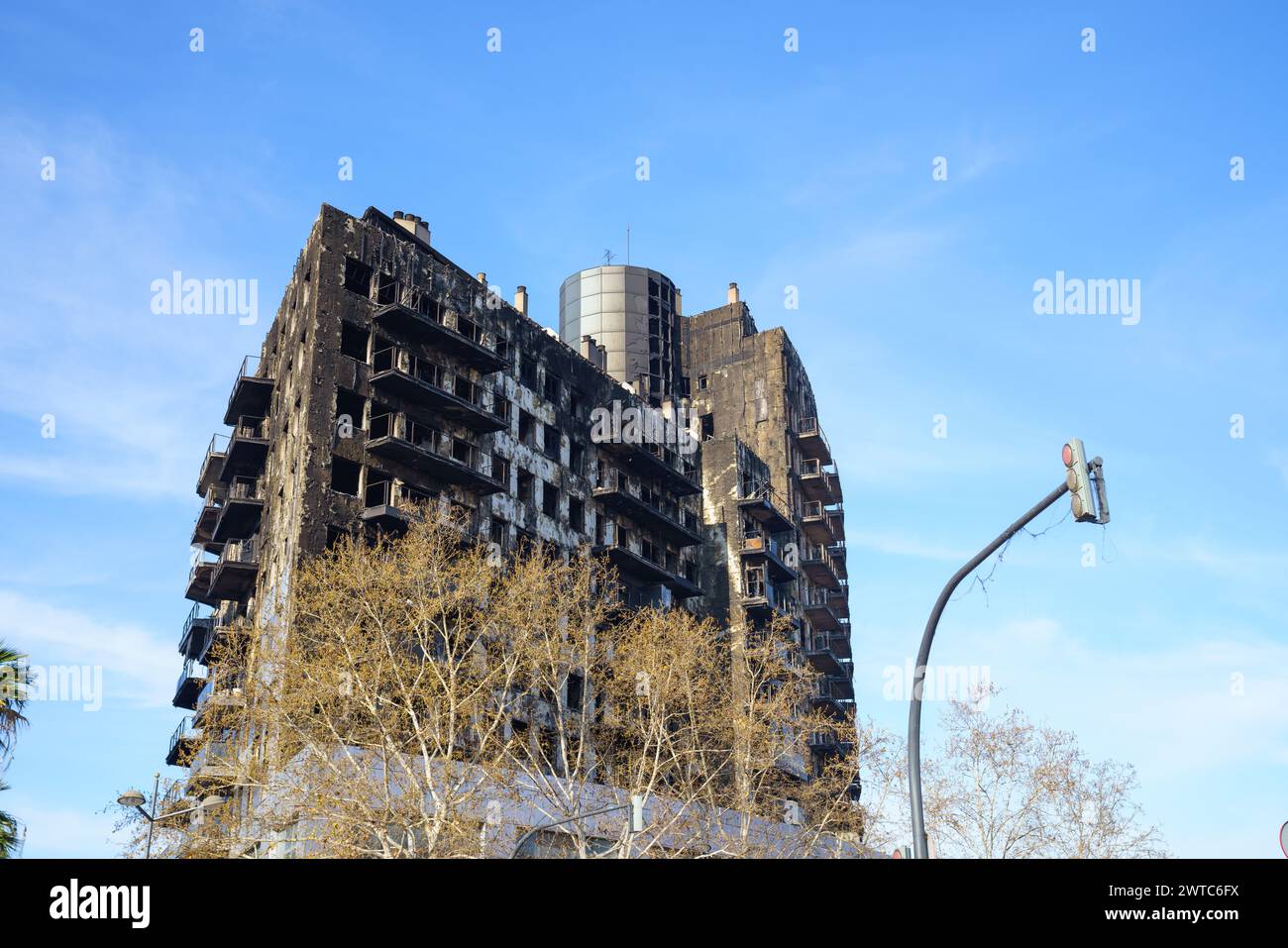 Building fire accident spain hi-res stock photography and images - Alamy