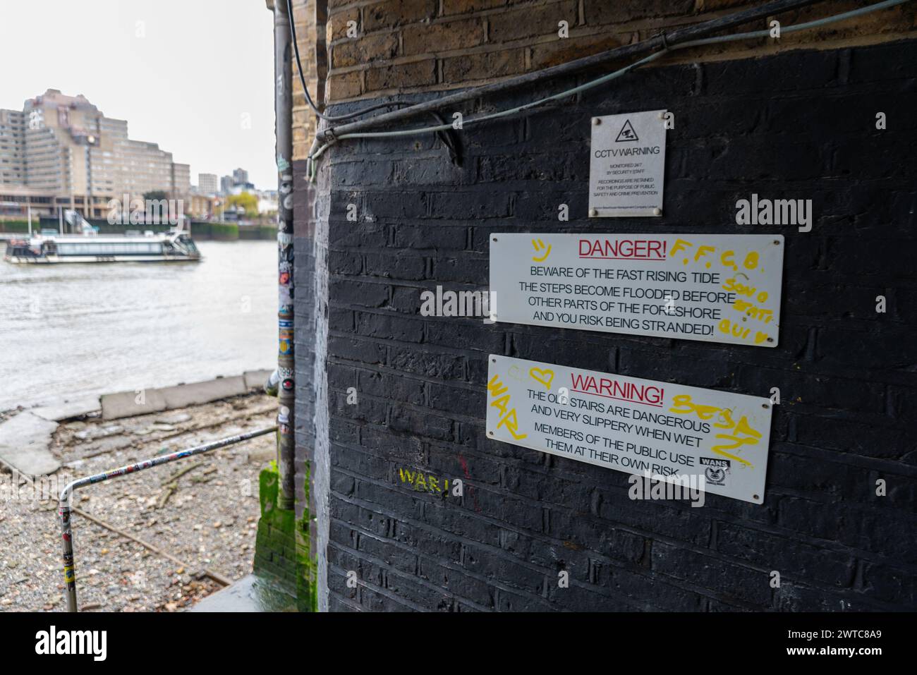 Horselydown old stairs hi-res stock photography and images - Alamy
