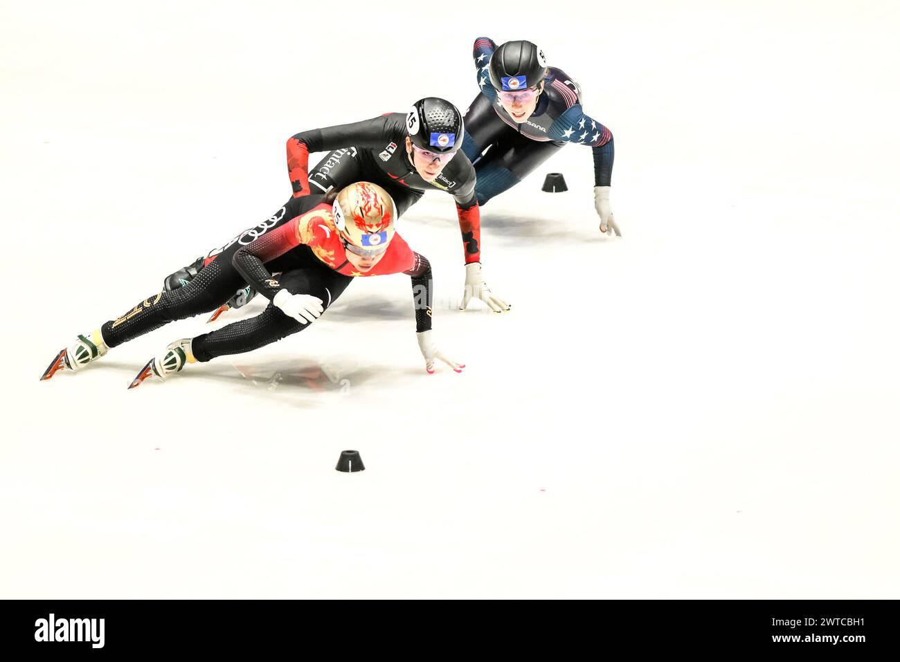 LEE Soyoun KOR leads DOAK Rikki CAN competing on day 2 during the World ...