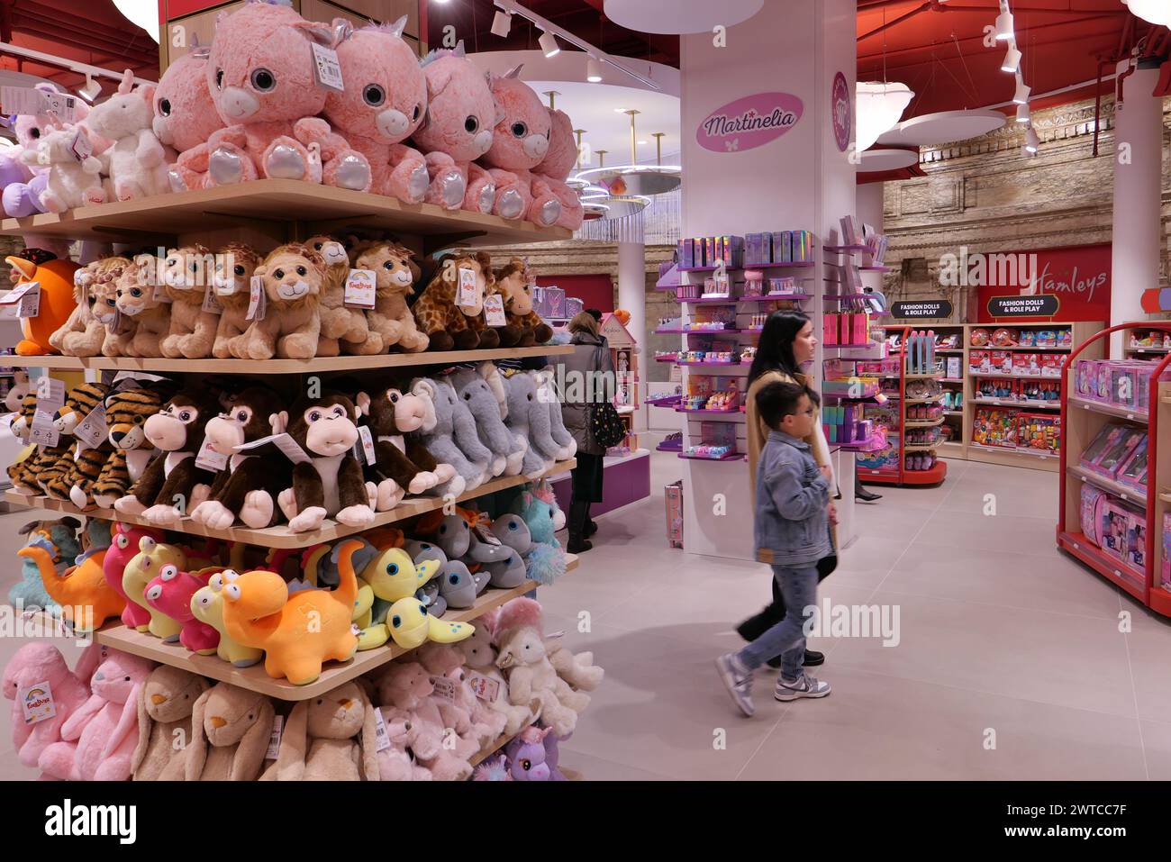 AN INTERNAL VIEW OF HAMLEYS TOY STORE Stock Photo - Alamy