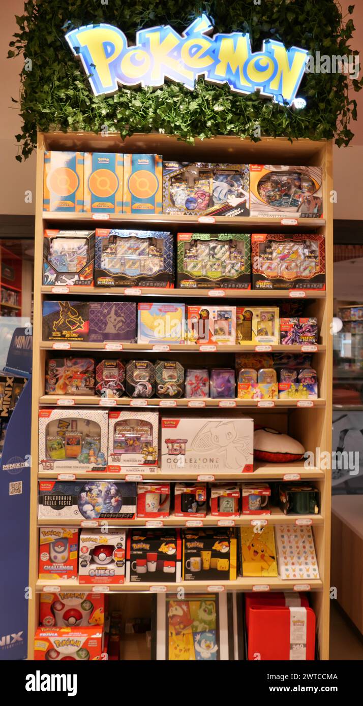 POKEMON GAME BOXES ON DISPLAY INSIDE THE HAMLEYS TOY STORE Stock Photo ...