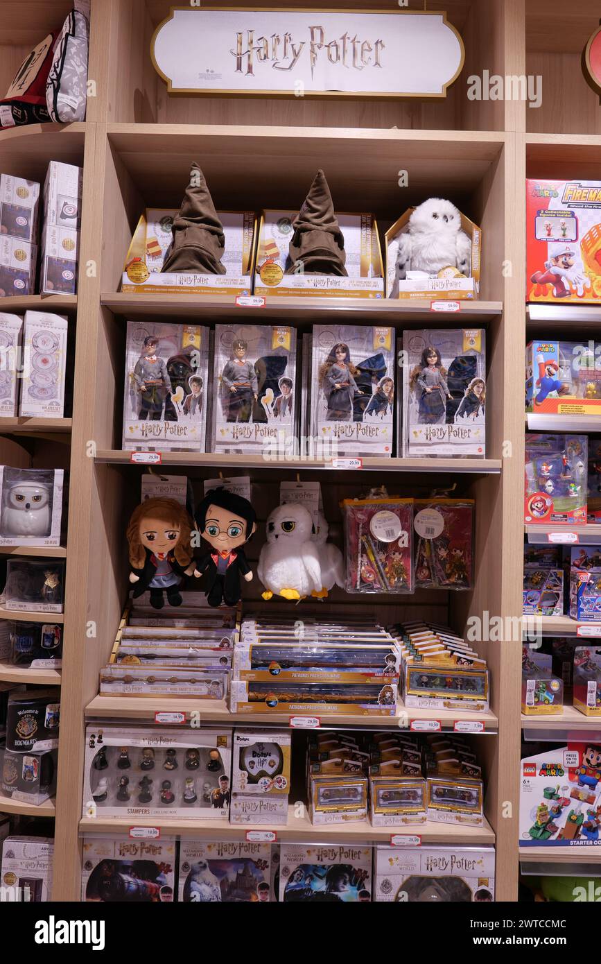 HARRY POTTER TOY BOXES ON DISPLAY INSIDE THE HAMLEYS TOY STORE Stock ...