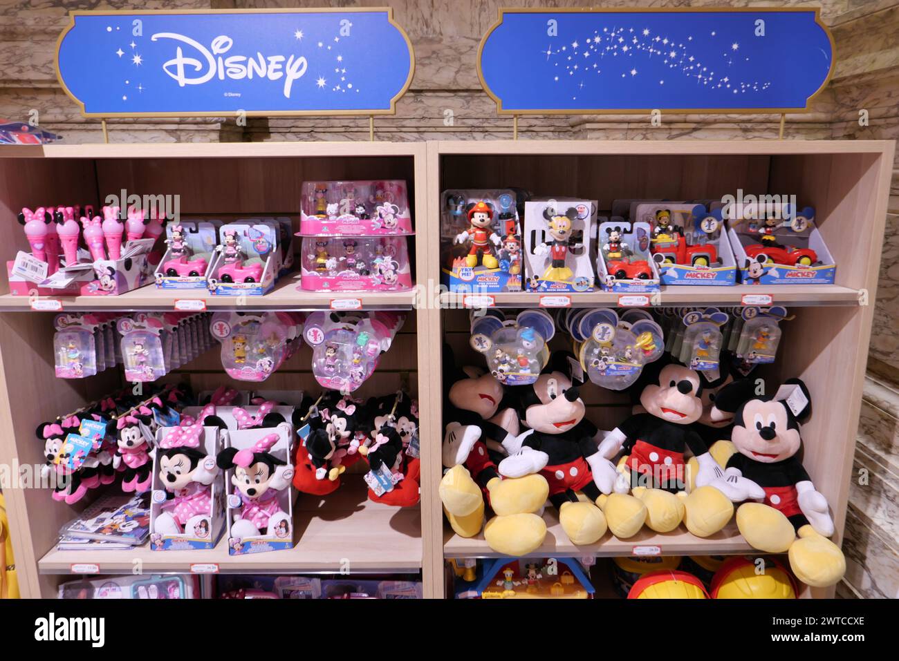 Disney store display hi-res stock photography and images - Alamy
