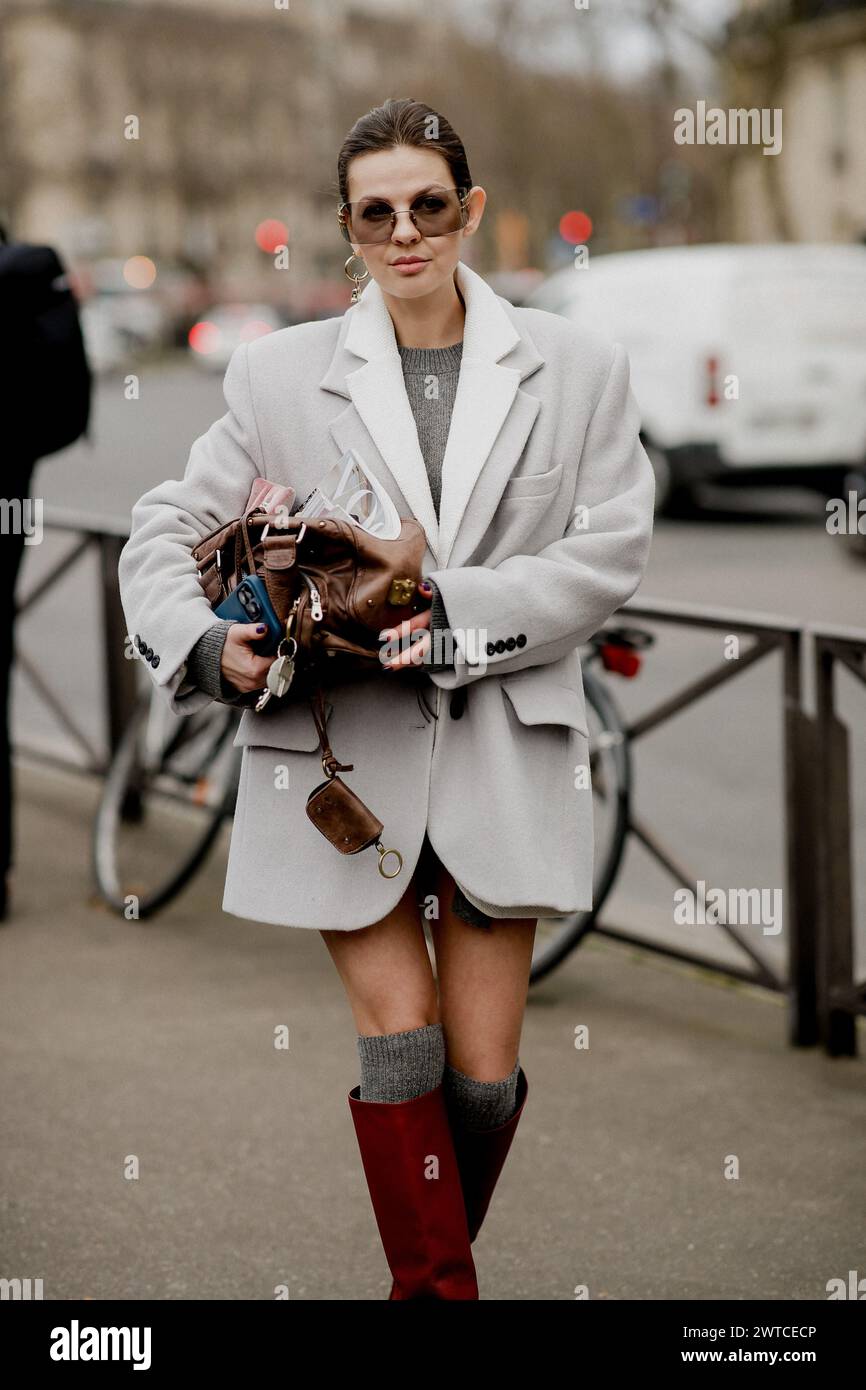 Street style, Tania Dudu arriving at Miu Miu Fall-Winter 2024-2025 show ...