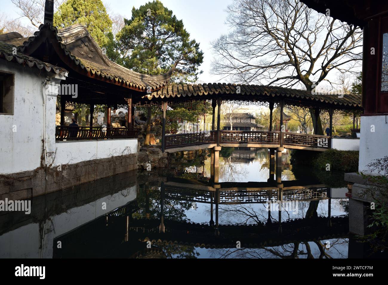 Chinese corridor in Suzhou classical garden Stock Photo - Alamy