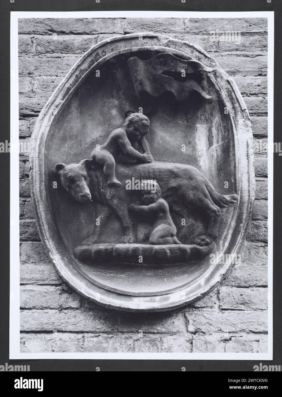 Via di monserrato rome hi-res stock photography and images - Alamy