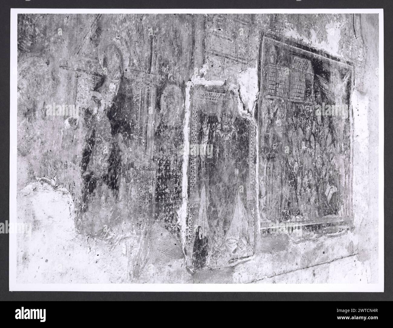 Cosmati pavement hi-res stock photography and images - Alamy