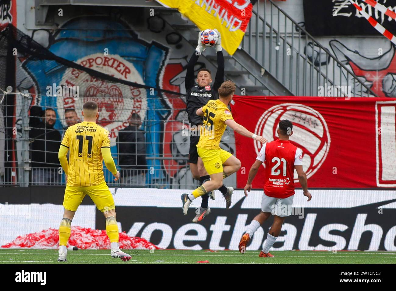 MAASTRICHT, NETHERLANDS - MARCH 17 : Romain Matthys of MVV Maastricht ...