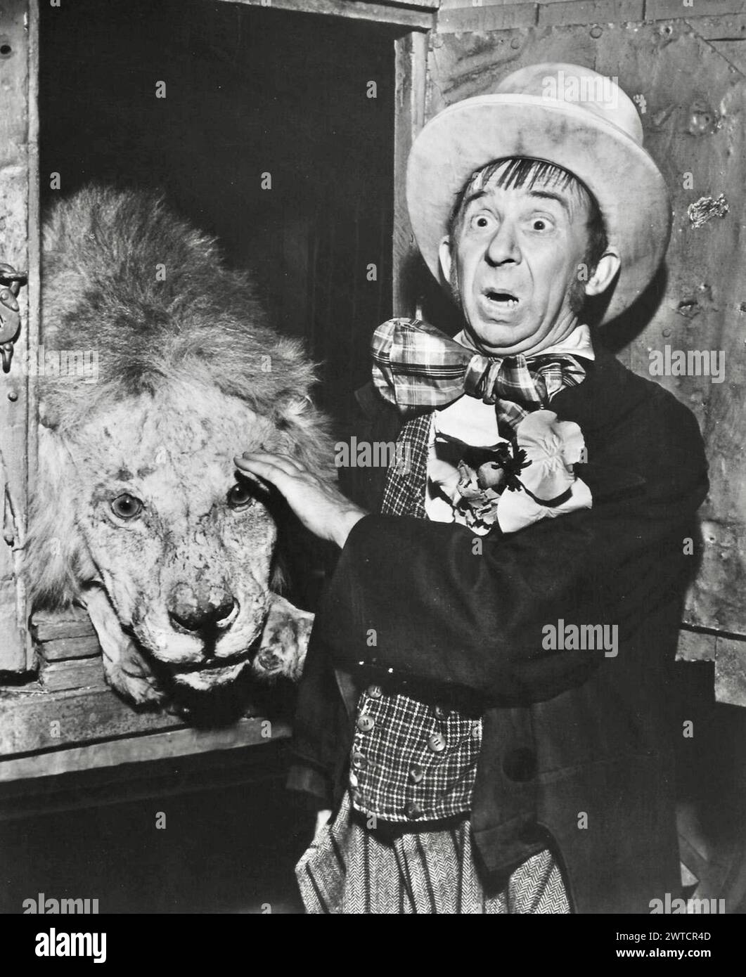 Roscoe Ates as Ike Wayfish from the American film Chad Hanna (1940 ...