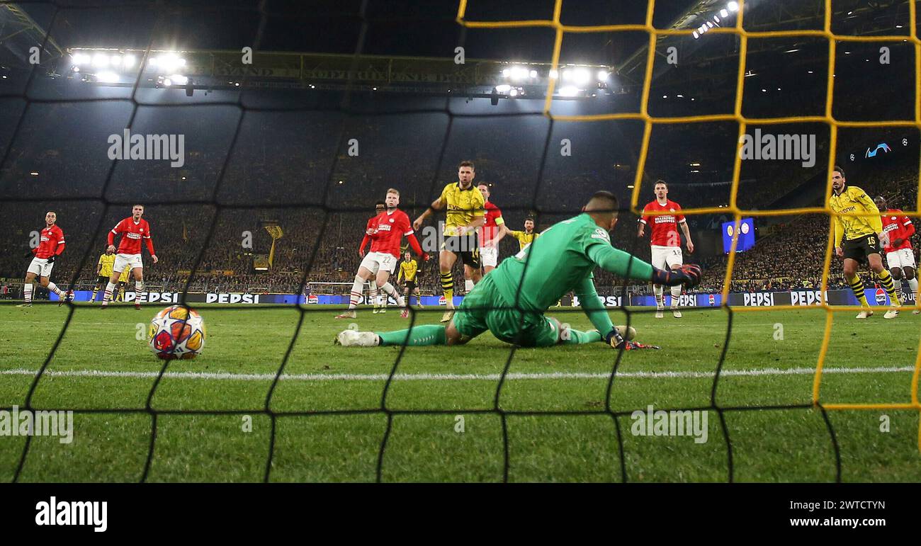 Psv eindhoven walter benítez hi-res stock photography and images - Alamy
