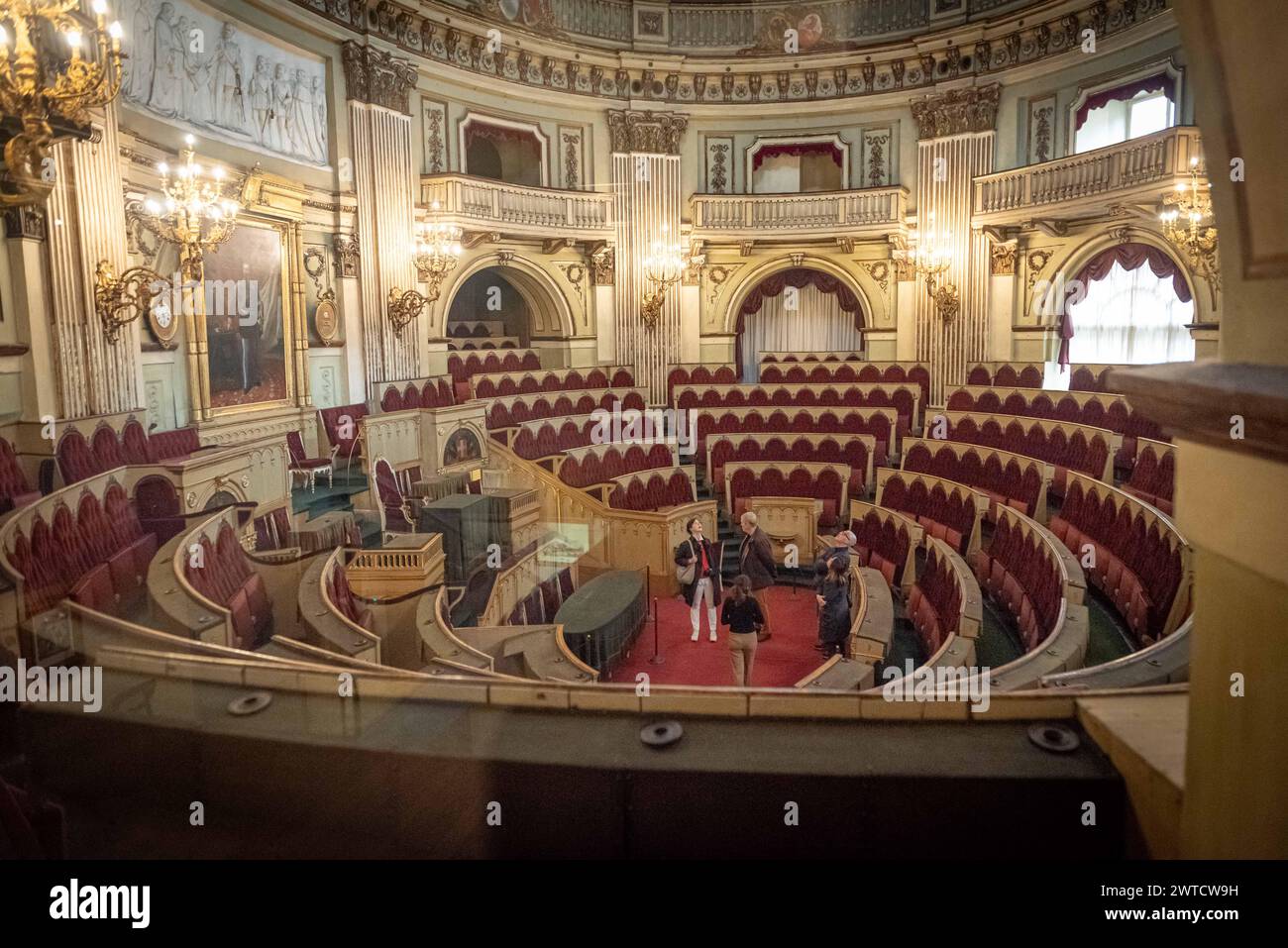 Apertura del parlamento hi-res stock photography and images - Alamy
