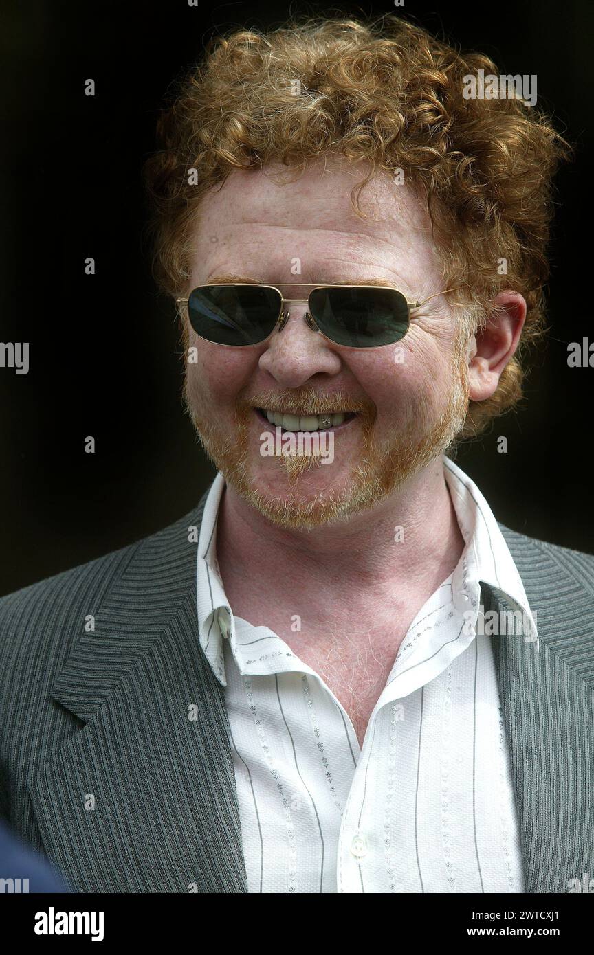 Frantic elevators hi-res stock photography and images - Alamy