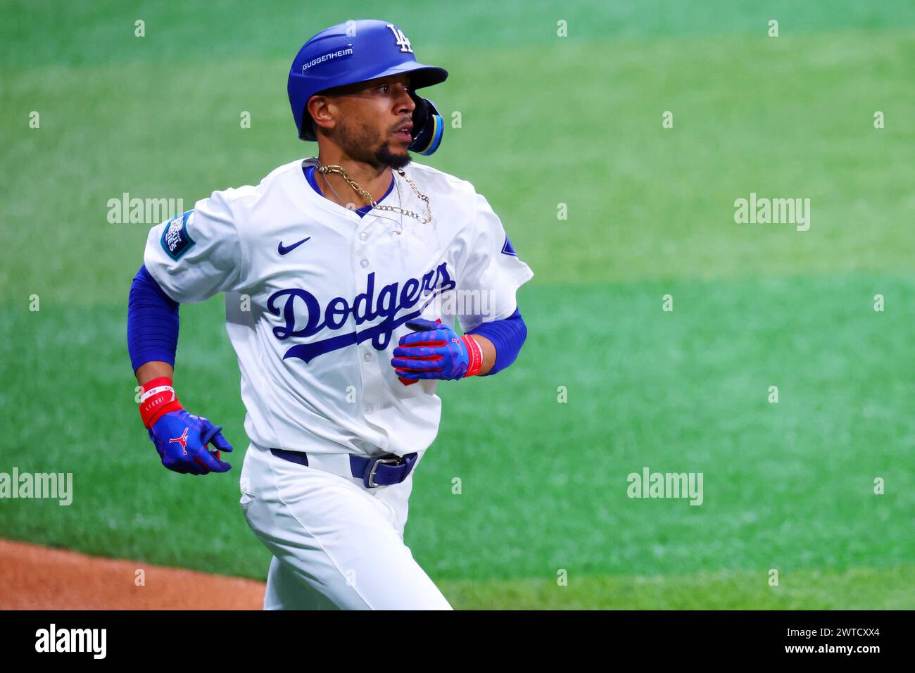 Seould series hi-res stock photography and images - Alamy