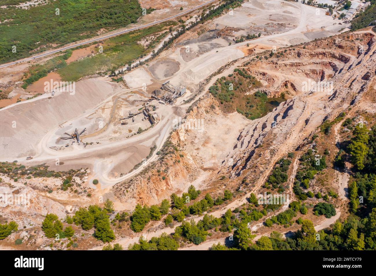 Quarry truck and dredging hi-res stock photography and images - Alamy
