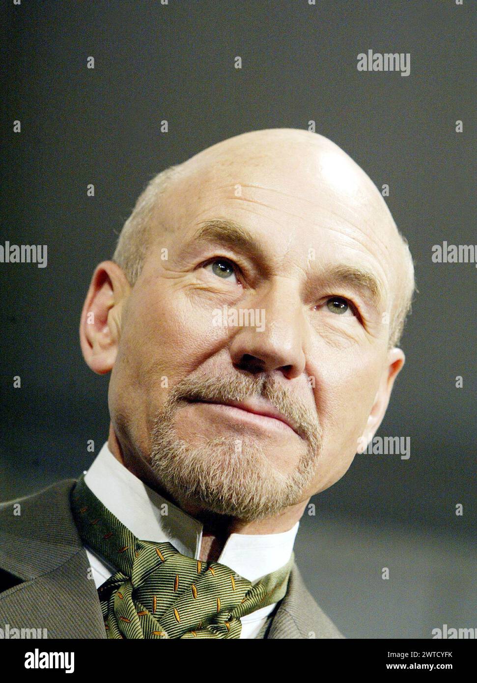 John logan hi-res stock photography and images - Alamy