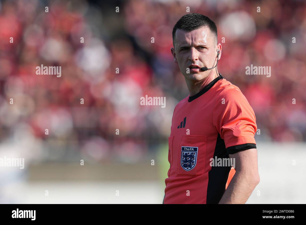 4 referee j hi-res stock photography and images - Alamy
