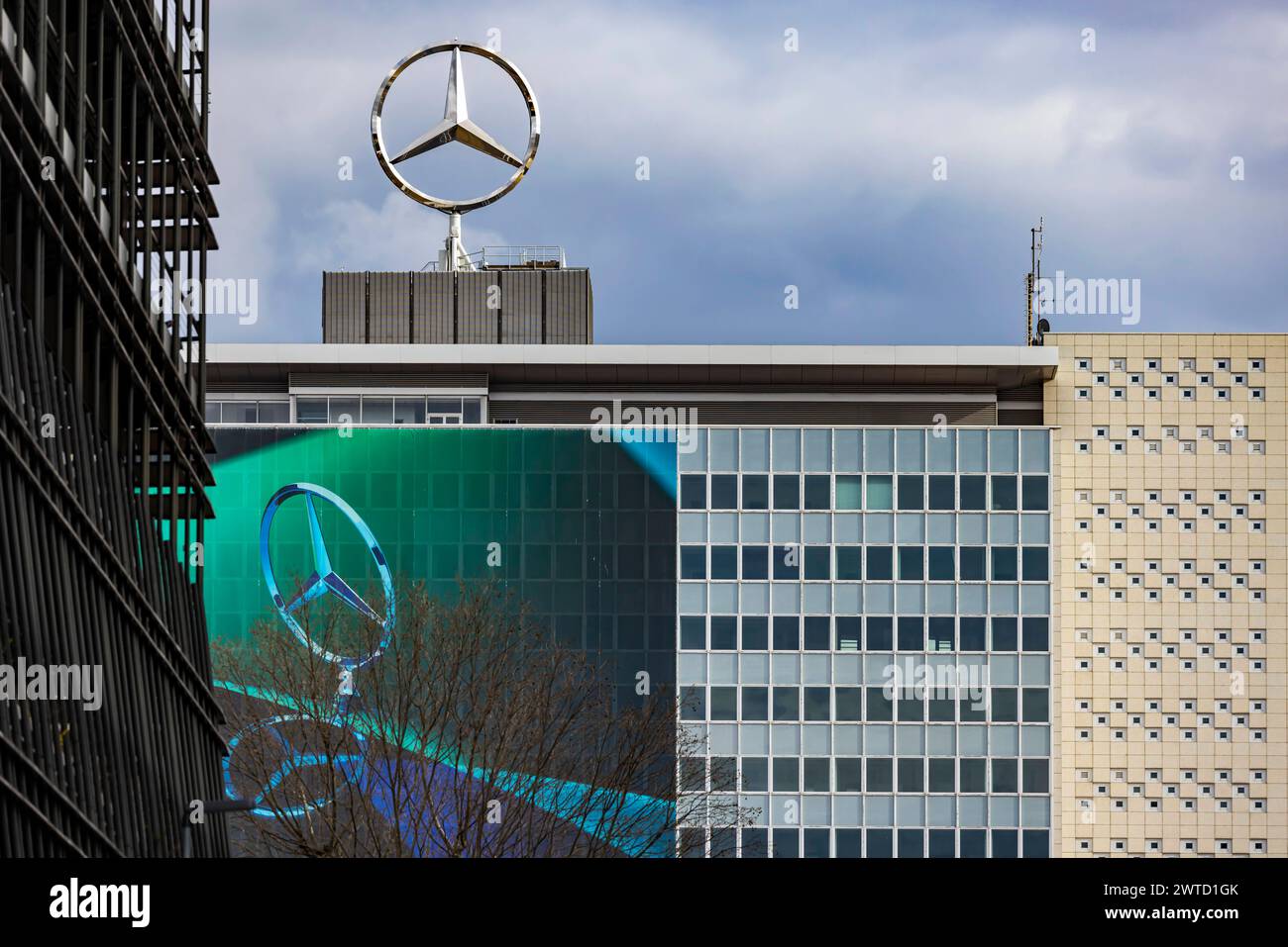 Headquarters mercedes benz stuttgart hi-res stock photography and ...
