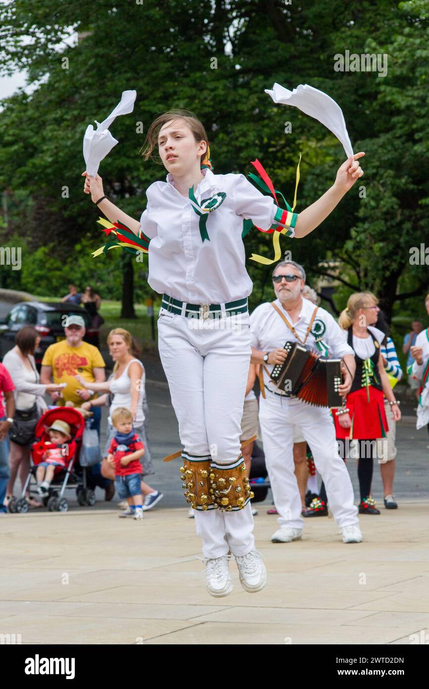Windsor morris dancers hi-res stock photography and images - Alamy