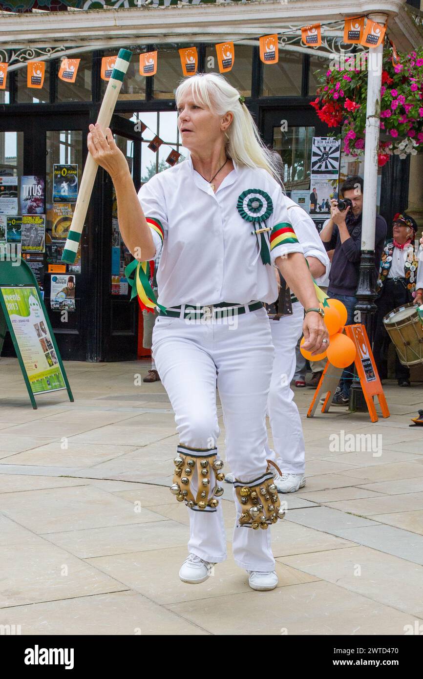 Windsor morris dancers hi-res stock photography and images - Alamy