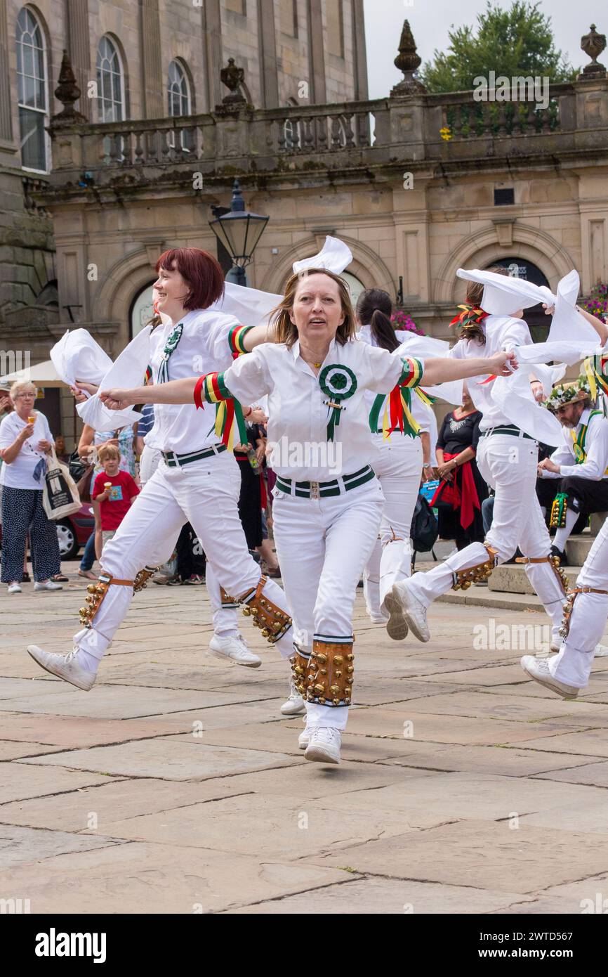 Windsor morris dancers hi-res stock photography and images - Alamy
