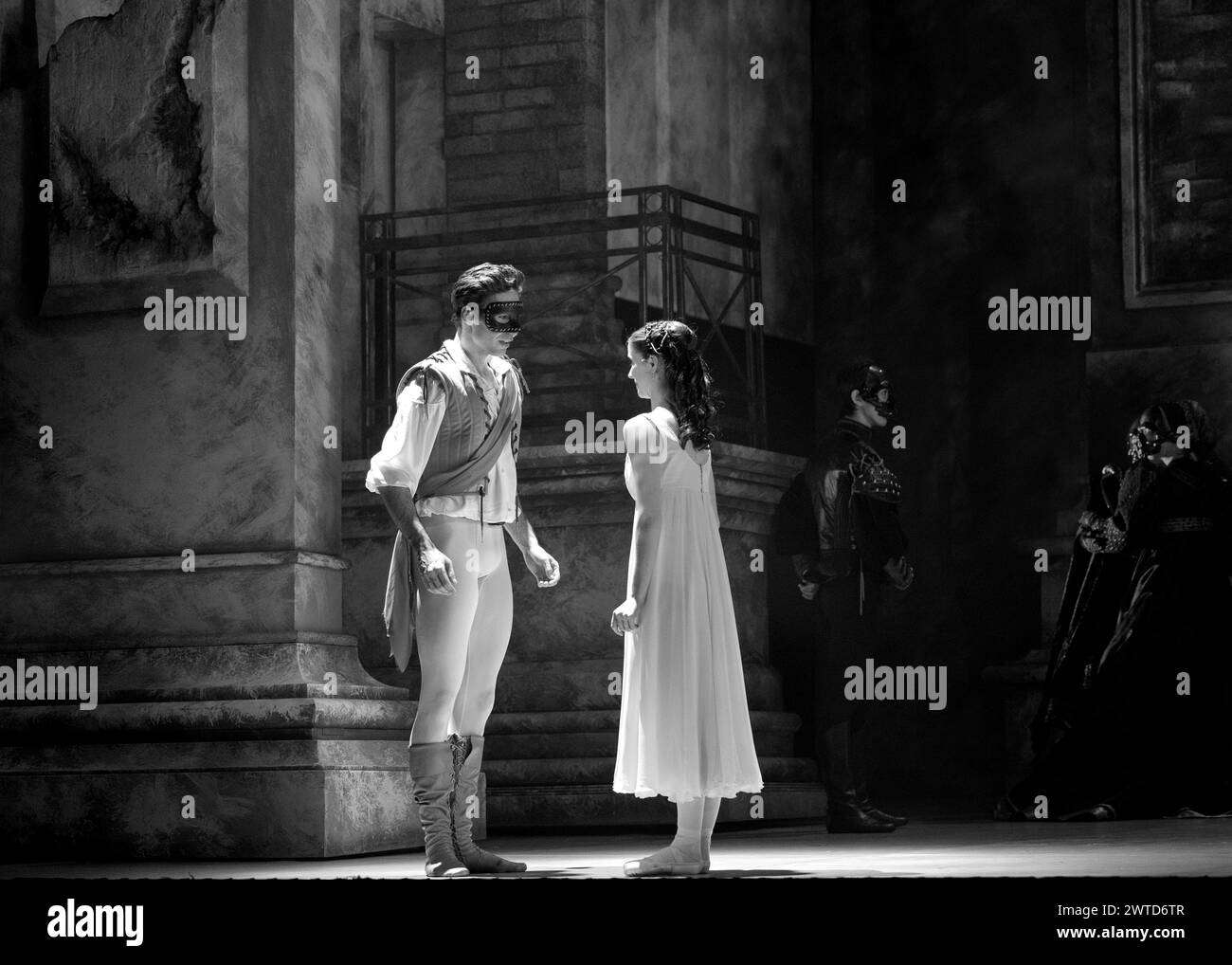 Northern Ballet Romeo and Juliet Leeds Grand Theatre 2024 Stock Photo ...