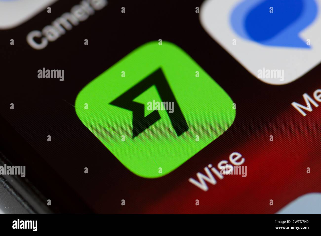 Online mobile banking hi-res stock photography and images - Alamy