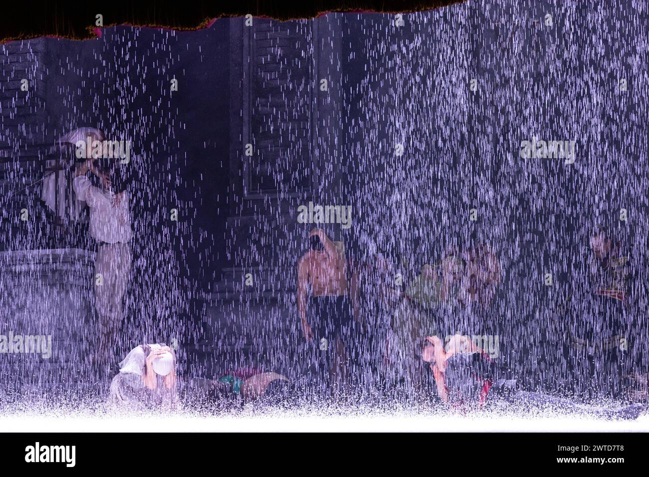 Northern Ballet Romeo and Juliet Leeds Grand Theatre 2024 Stock Photo ...