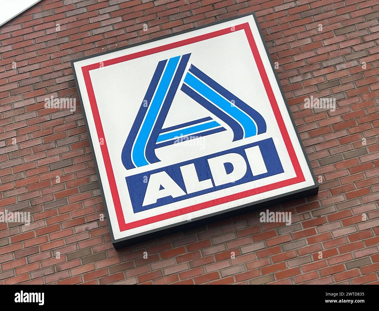 Außenwerbung ALDI Nord *** Outdoor advertising ALDI North Copyright ...