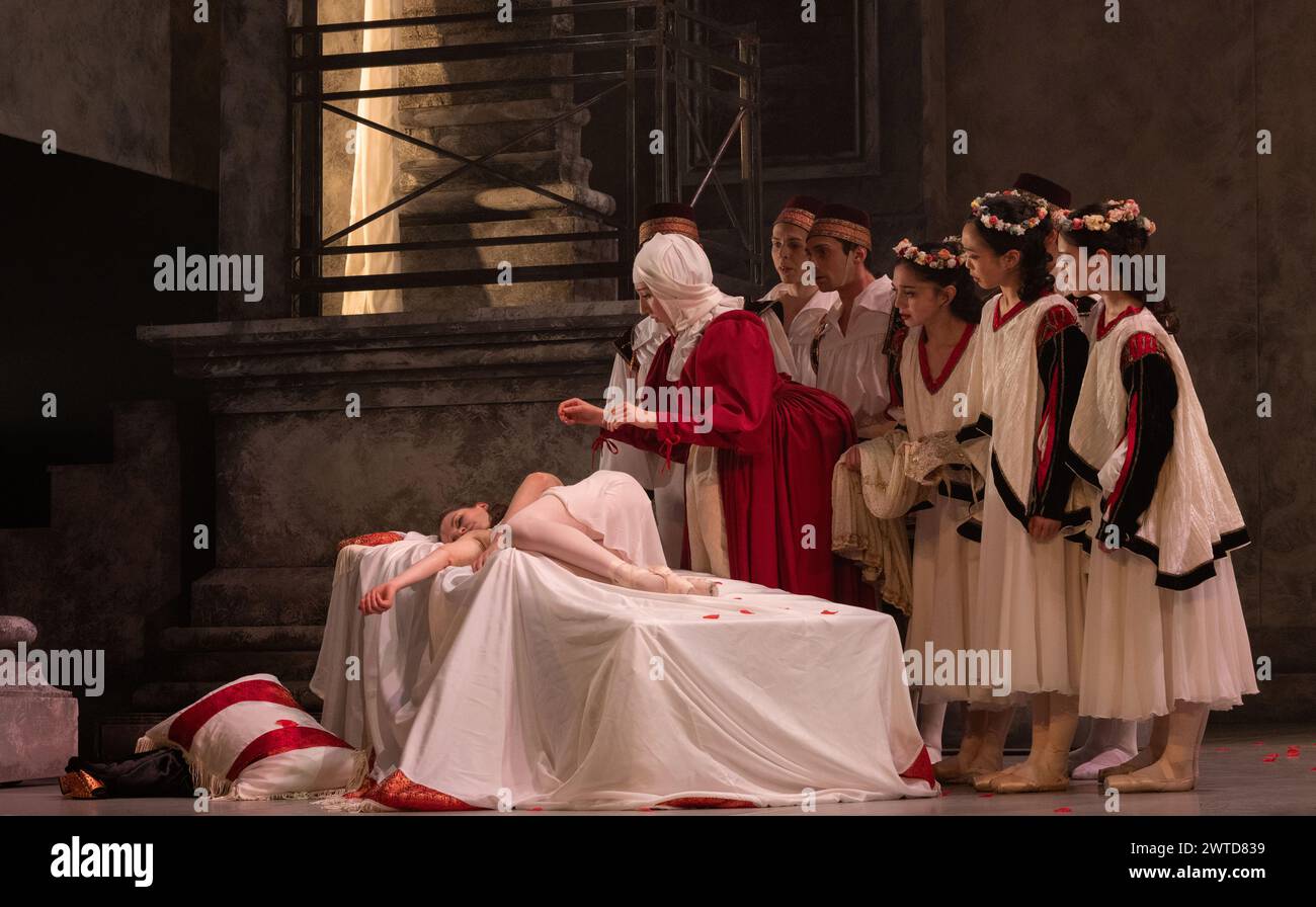 Northern Ballet Romeo and Juliet Leeds Grand Theatre 2024 Stock Photo ...