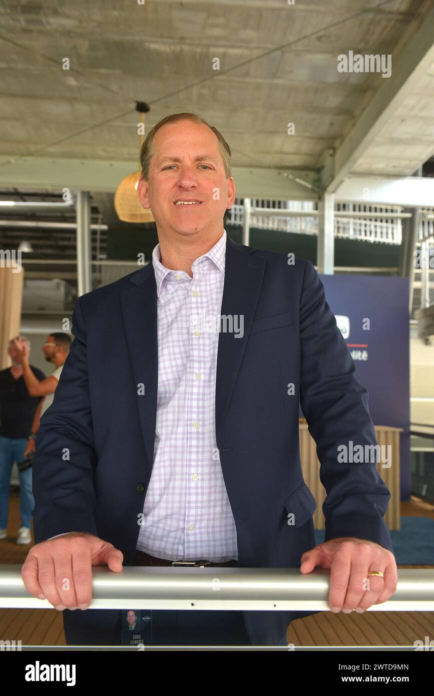 2024 campus preview tour hi-res stock photography and images - Alamy