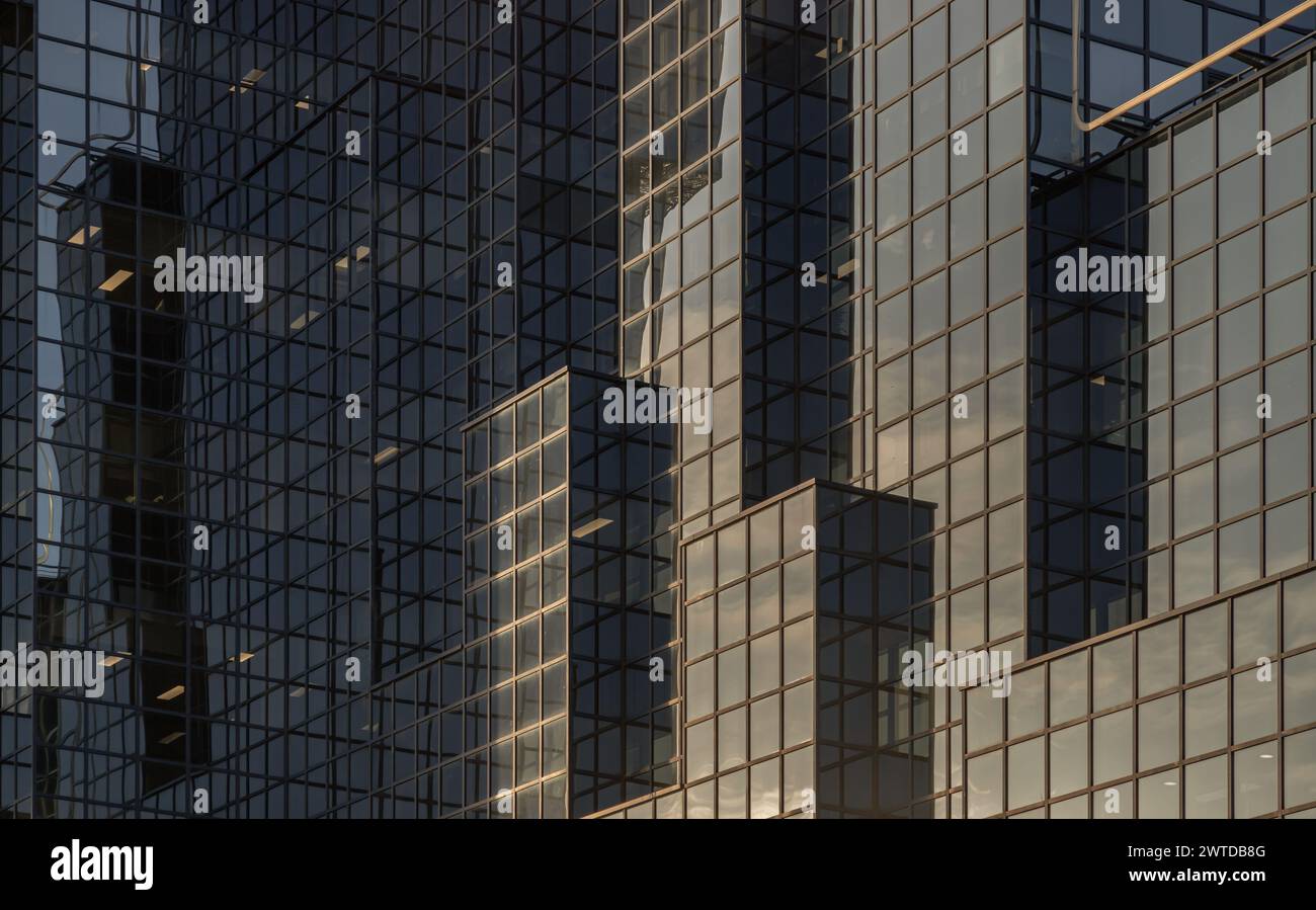 Shell reflect architecture hi-res stock photography and images - Alamy