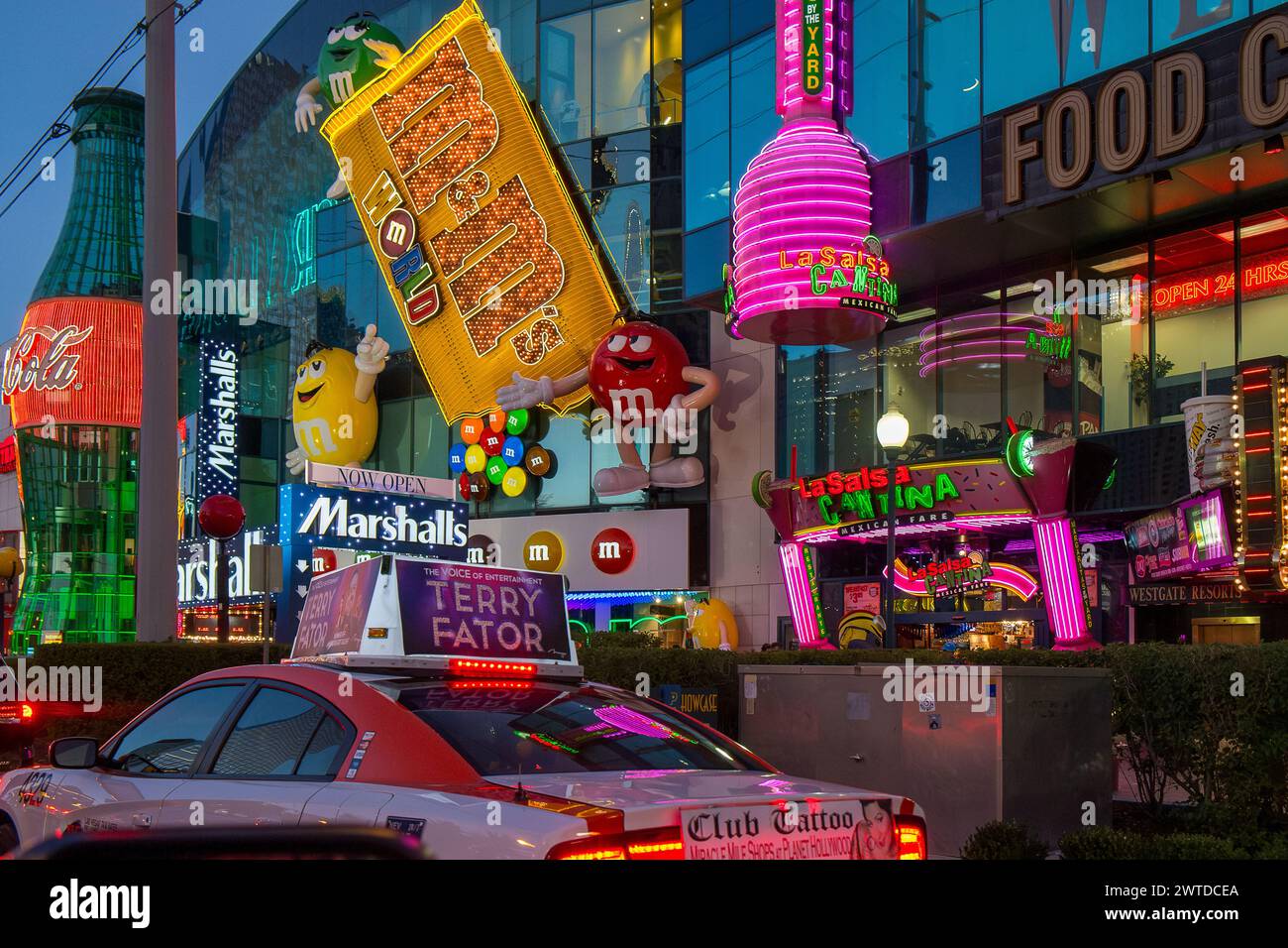 Las Vegas Boulevard by night Stock Photo - Alamy