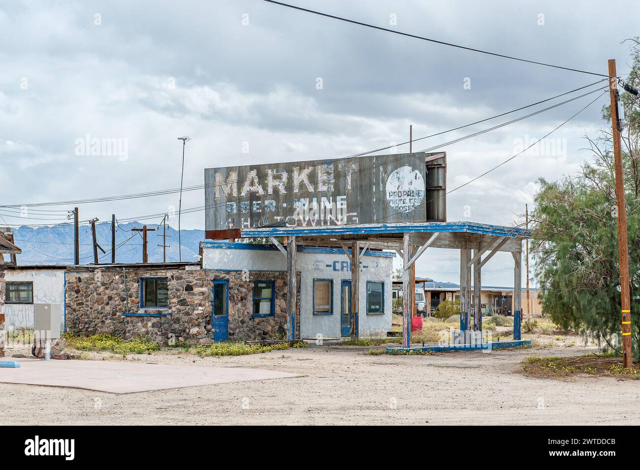 Abandoned gas station and café on iconic Route 66 near Amboy in the ...