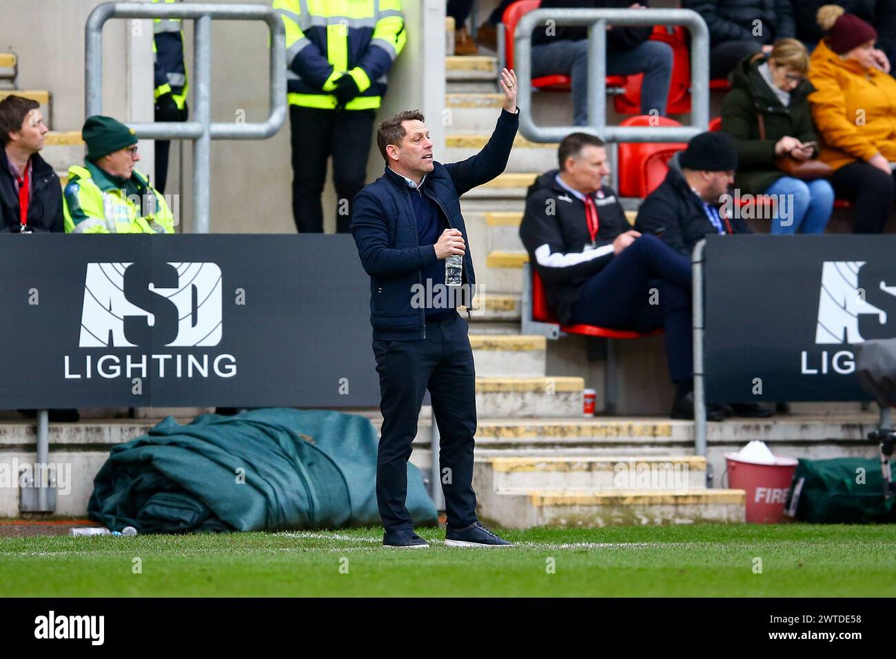 AESSEAL New York Stadium, Rotherham, England - 16th March 2024 Leam ...