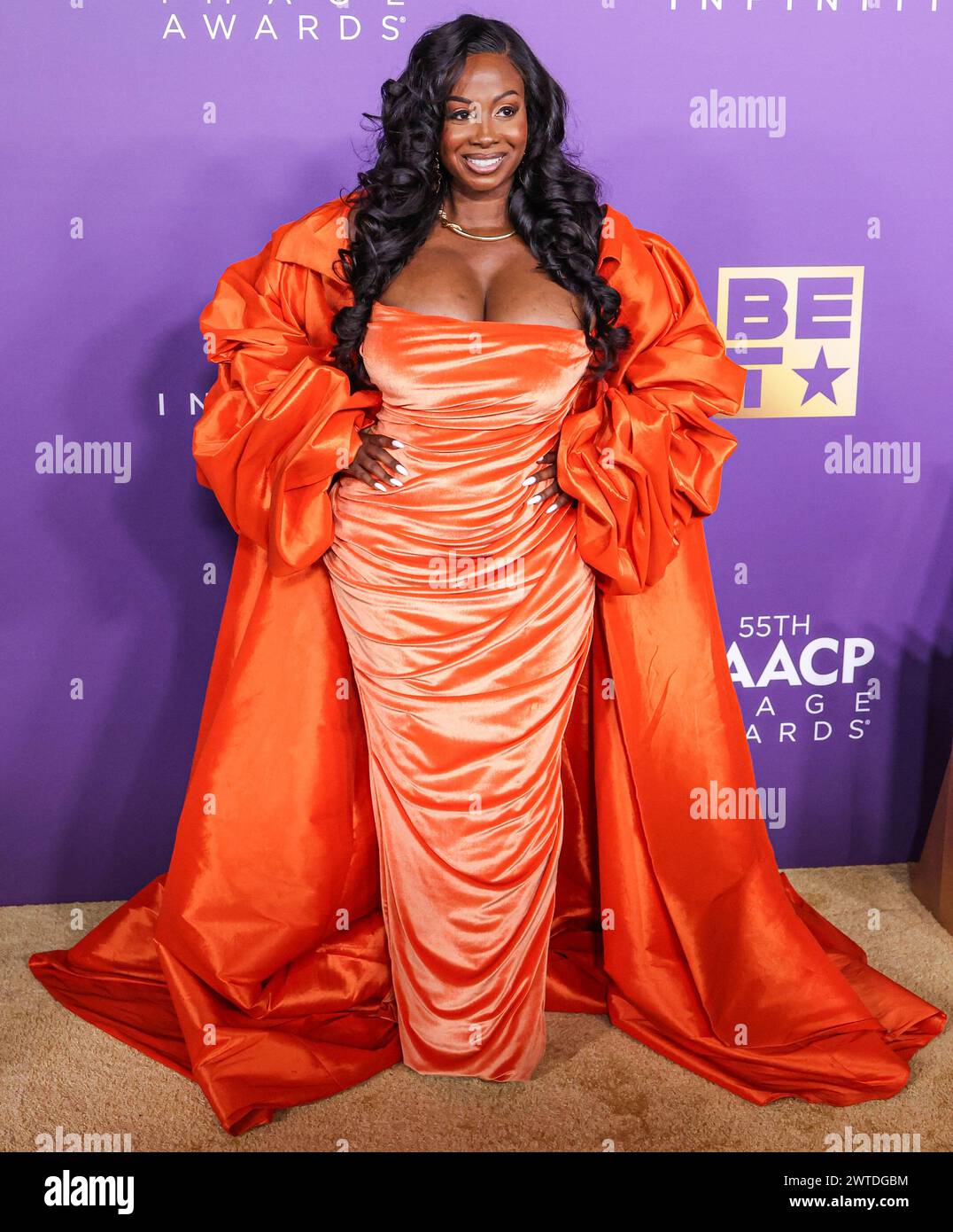 LOS ANGELES, CALIFORNIA, USA - MARCH 16: Kendra G arrives at the 55th ...