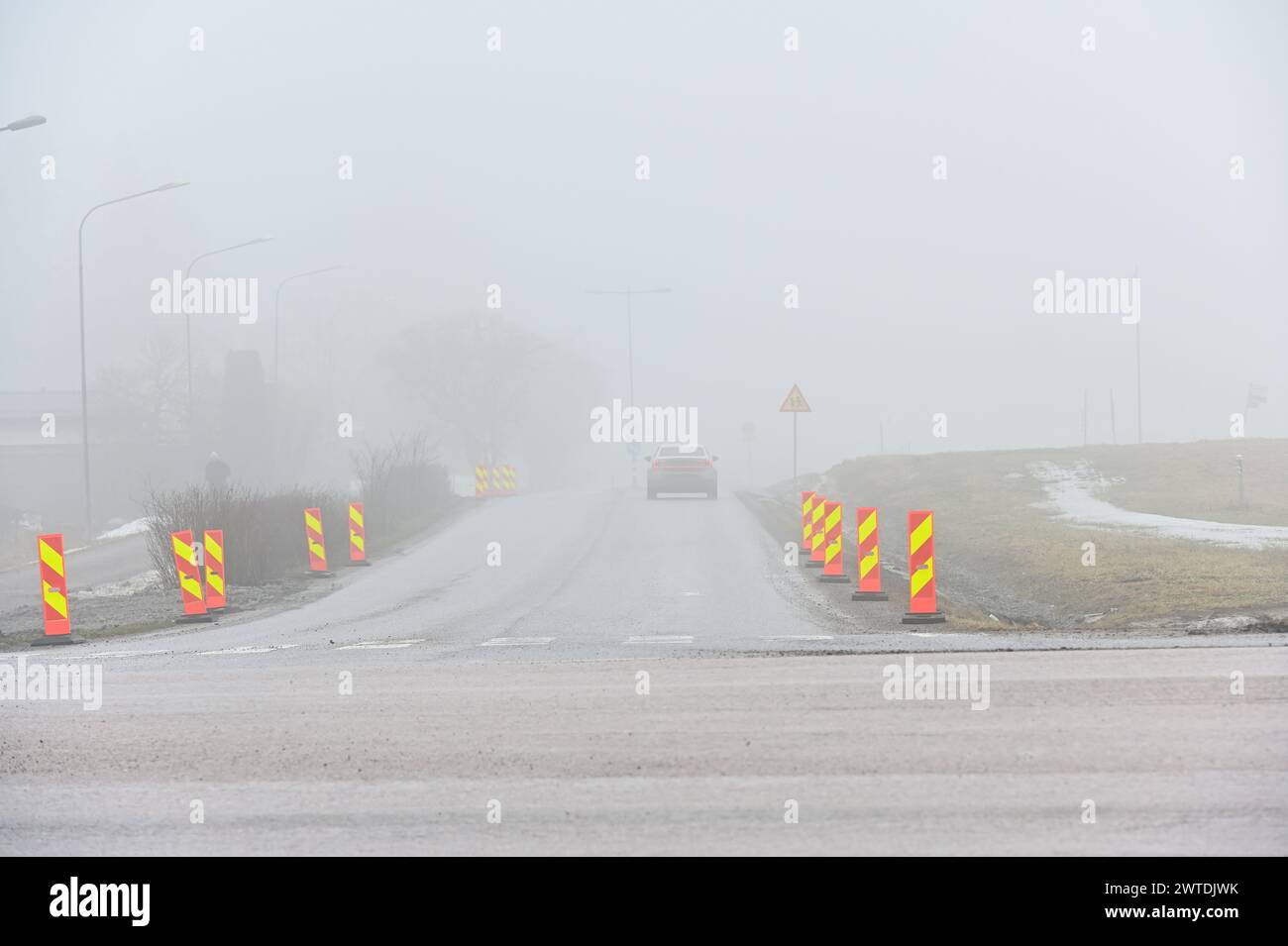 Road signs fog hi-res stock photography and images - Alamy