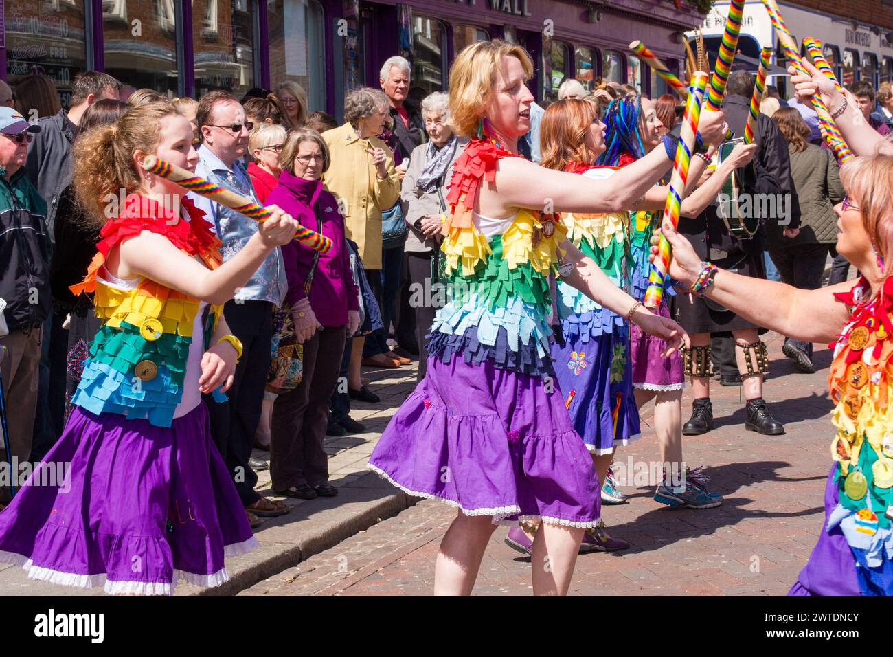 Loose women Morris dancing at the Sweeps Festival in Rochester Stock ...