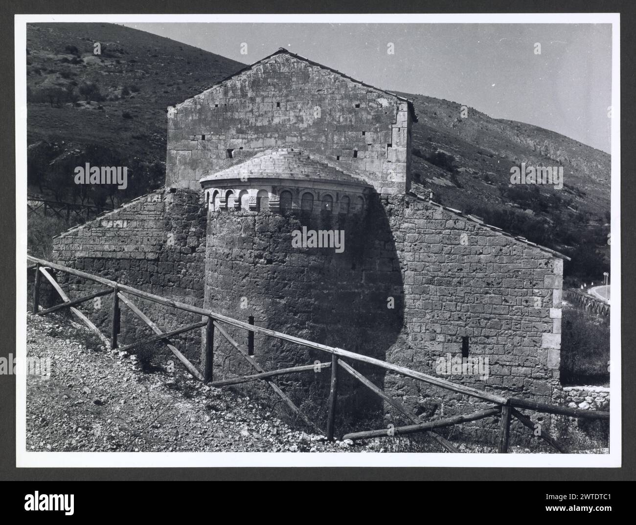 Abruzzo L'Aquila Bussi sul Tirino S. Maria di Cartignano0. Hutzel, Max ...