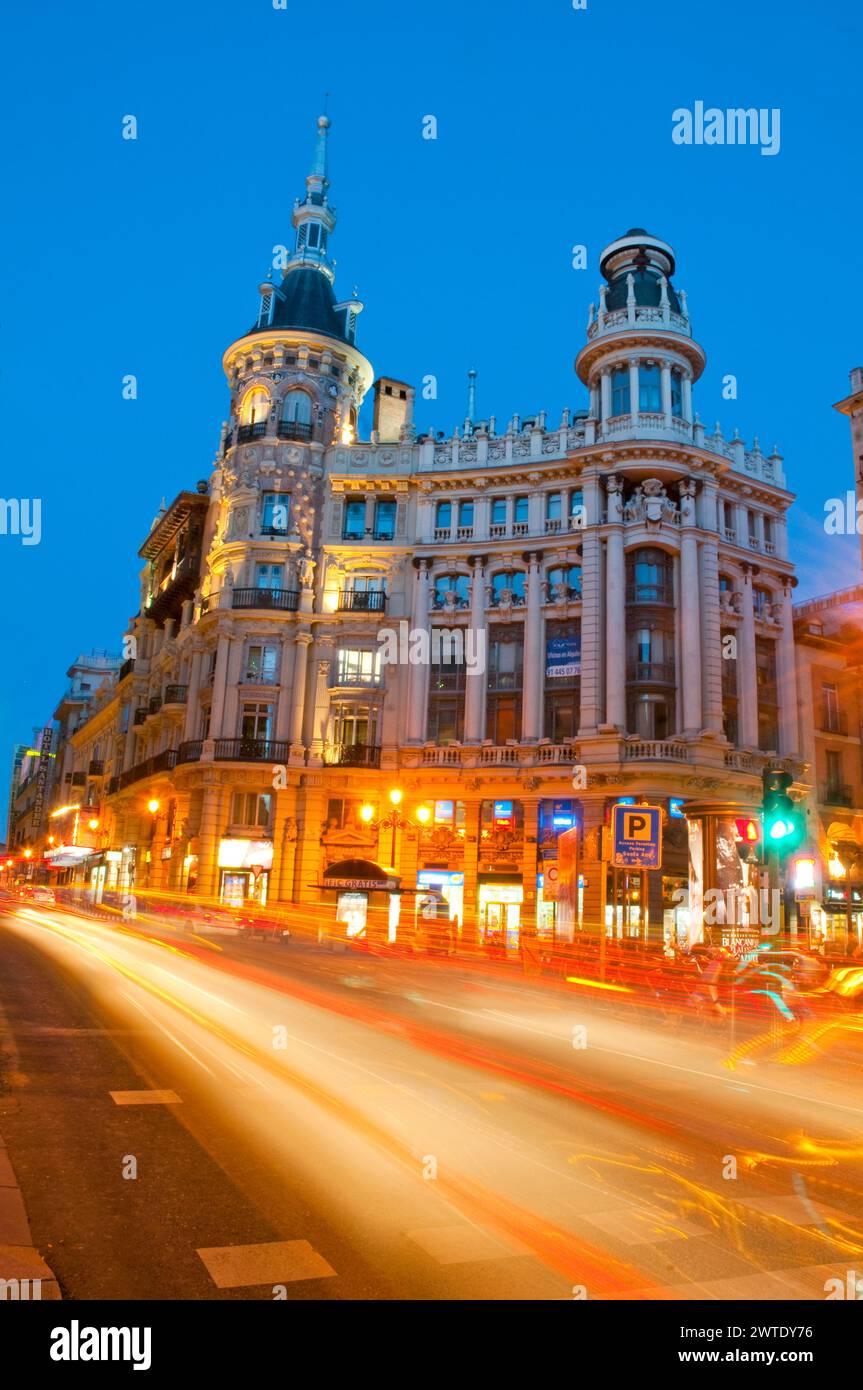 Canalejas Square, night view. Madrid, Spain Stock Photo - Alamy