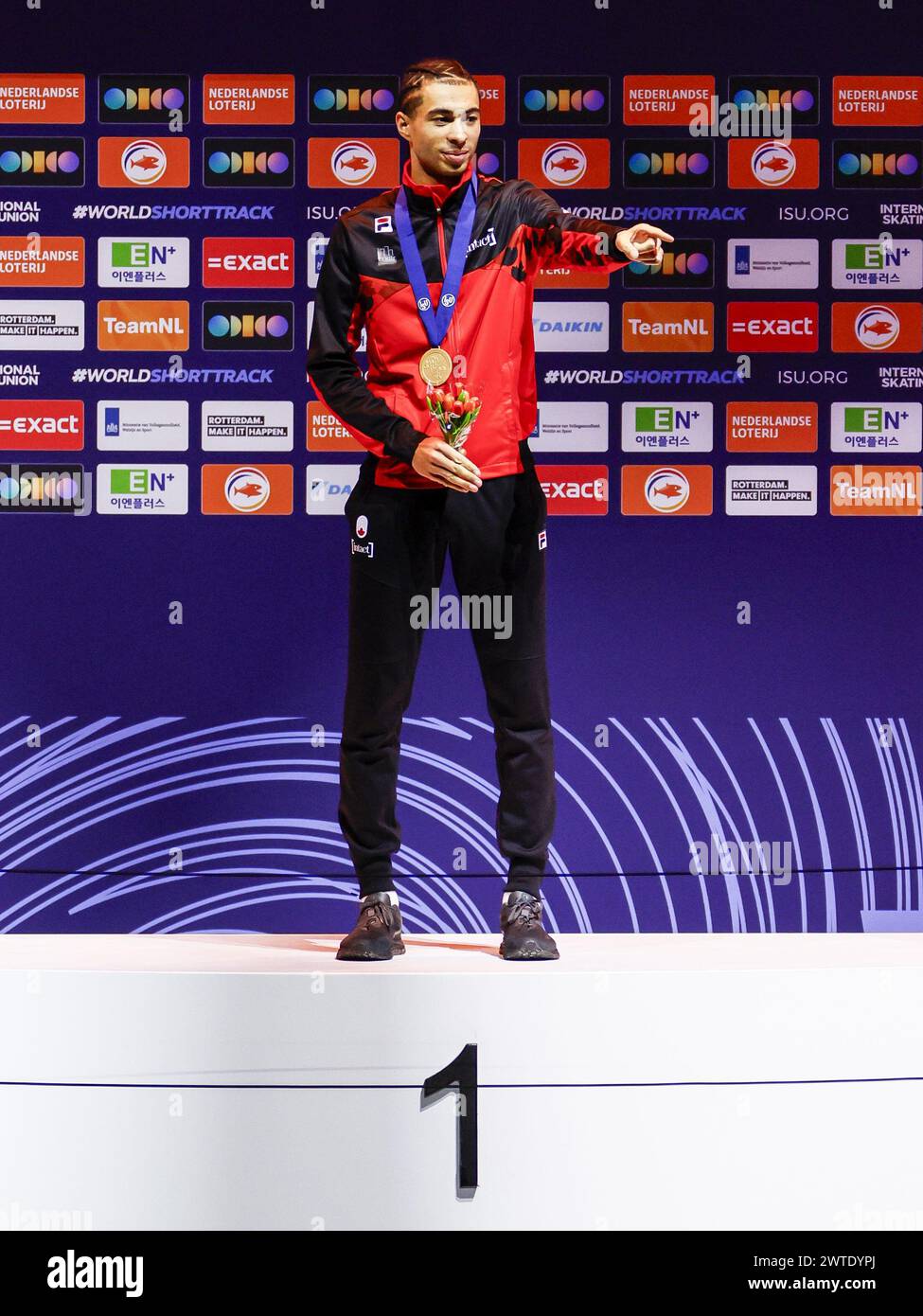 ROTTERDAM - William Dandjinou (CAN) on the podium after the men's 1000 ...