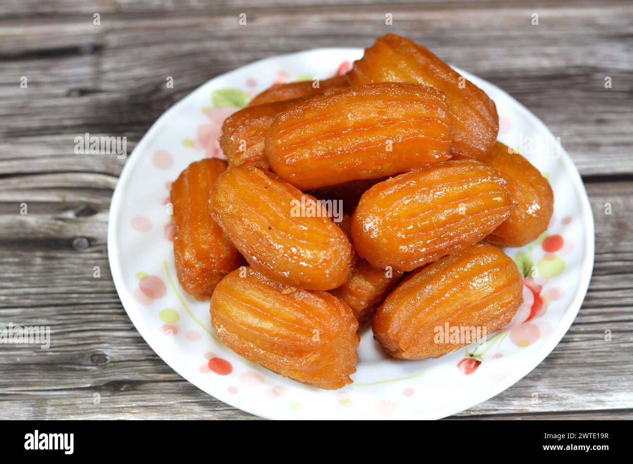 Balah el Sham or Egyptian Choux Pastry, very popular Ramadan month ...