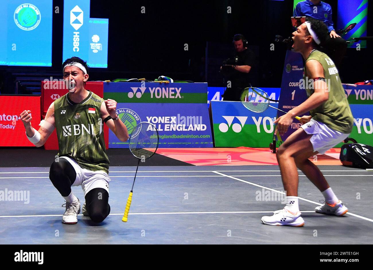 Indonesia's Fajar Alfian and Muhammad Rian Ardianto, left, celebrate ...