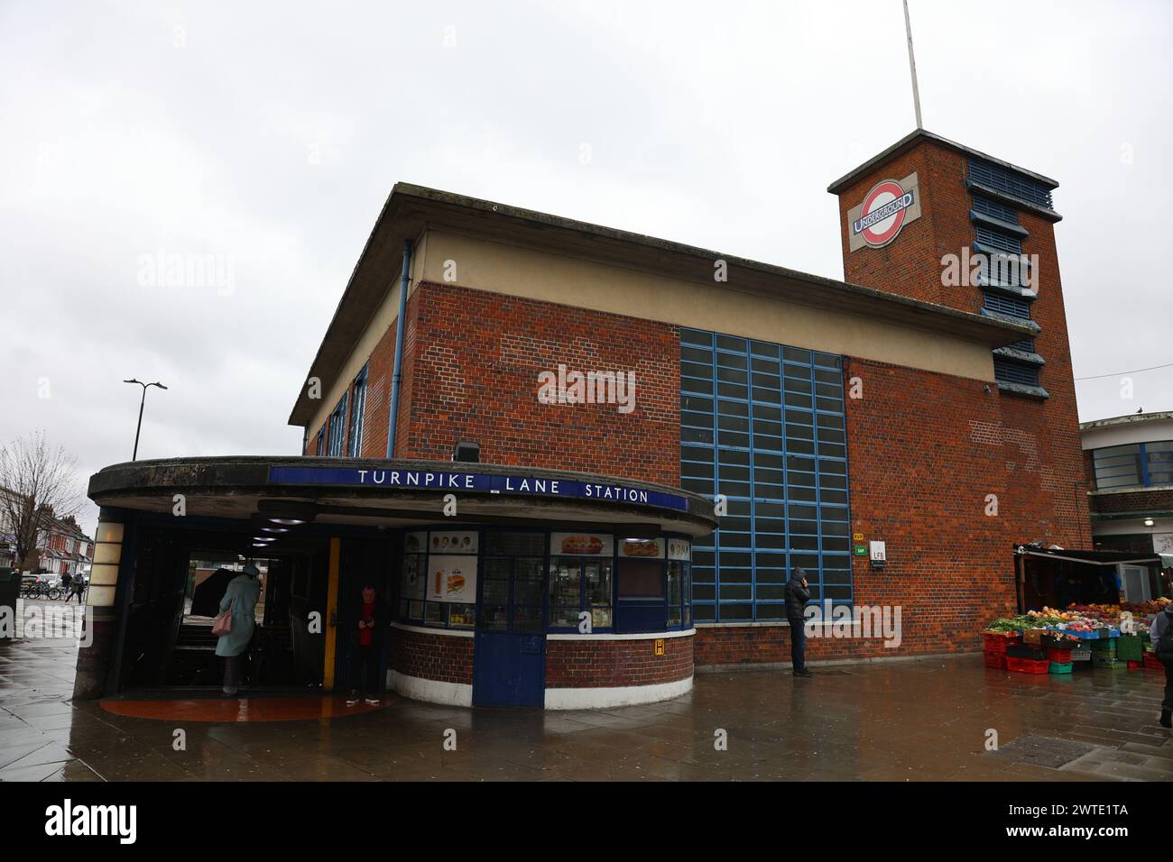 Turnpike Lane London Underground station Stock Photo - Alamy