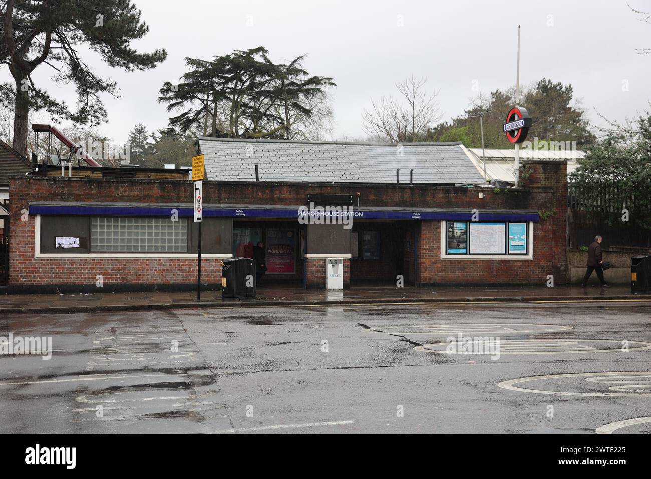 Manor House London Underground Station Stock Photo - Alamy