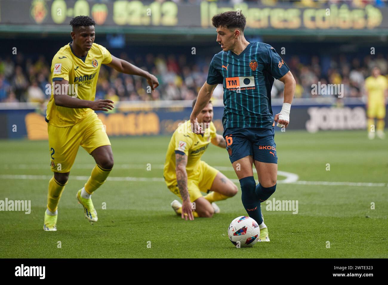 VILLARREAL, SPAIN - MARCH 17: Diego Lopez Left Winger of Valencia CF ...