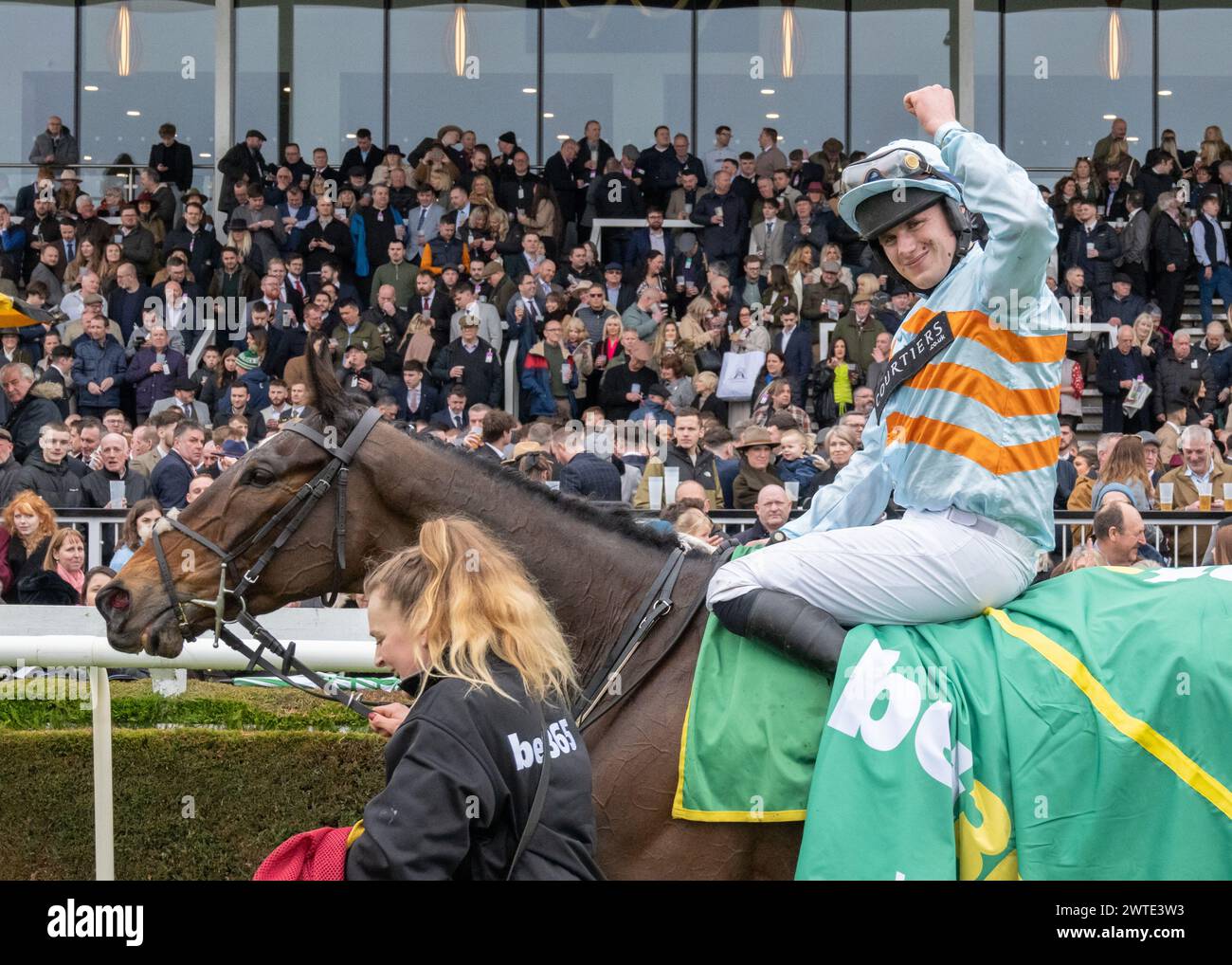 Beauport wins the 2024 Midlands Grand National at Uttoxeter for Nigel ...