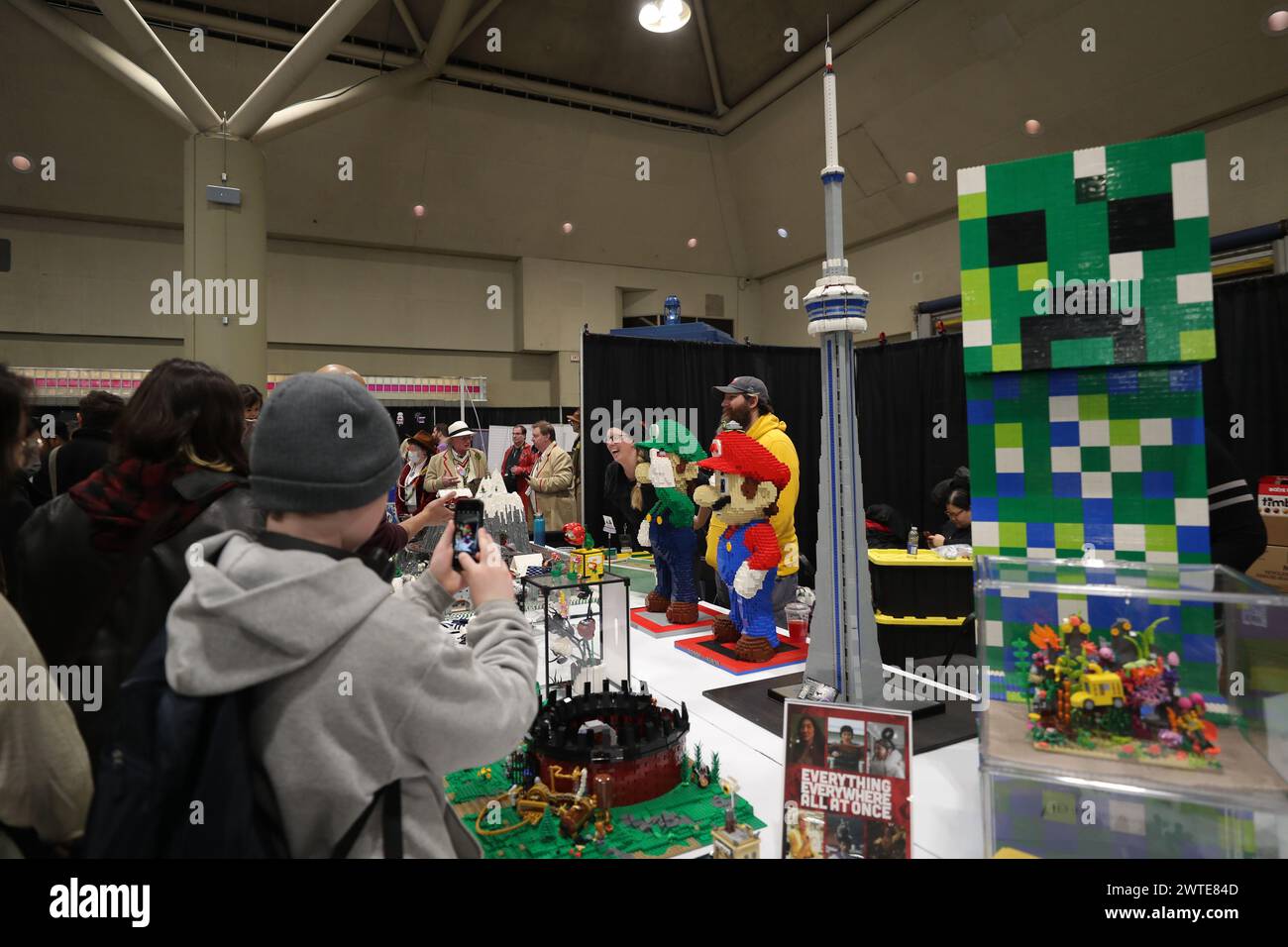 Toronto comic con hi-res stock photography and images - Alamy