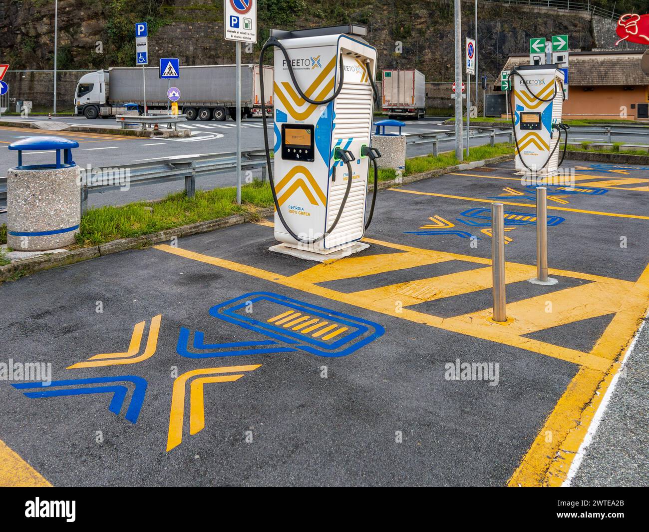 Recharge 2024 hi-res stock photography and images - Alamy